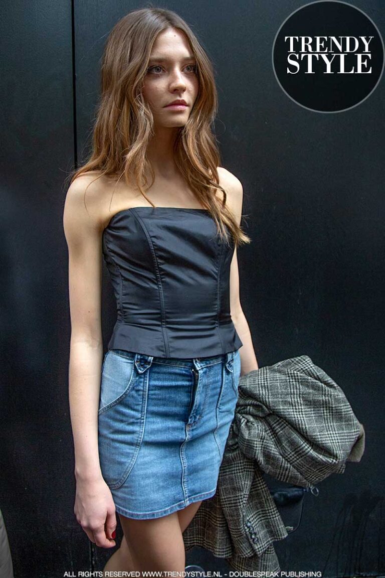 Vaarwel korte broeken, hallo minirokjes!