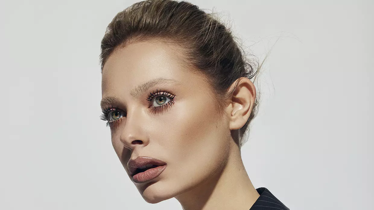 Dit zijn de belangrijkste make-up trends voor winter 2022 2023
