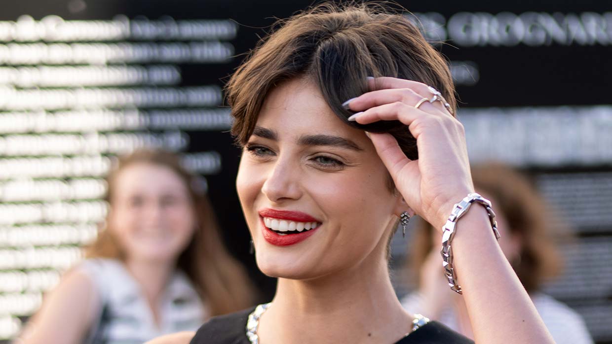 Het nieuwe kapsel van Taylor Hill is een… bixie cut!