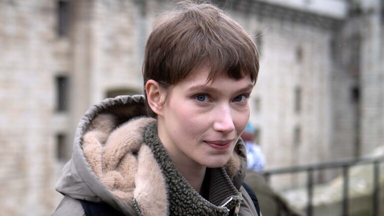 Deze jongensachtige korte kapsels gaan we in 2024 laten knippen