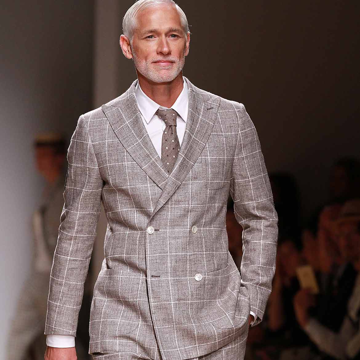 Waarom rijpe mannen (steeds) charmant(er) zijn (en steeds vaker catwalk ...