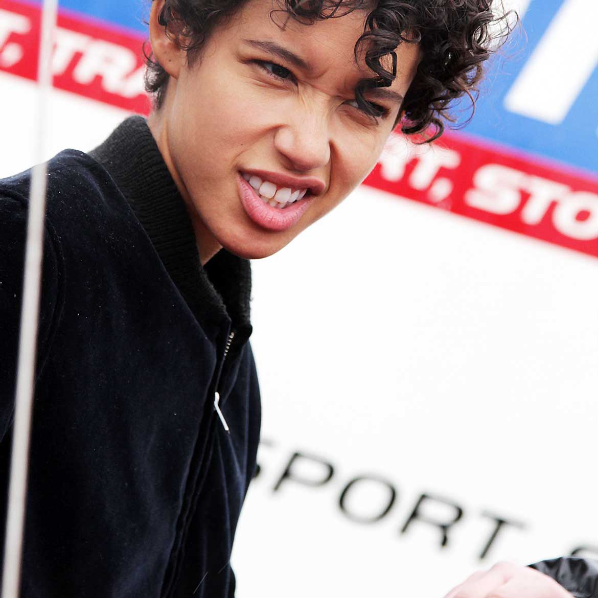 Models we love: Dilone. De fashion tomboy met kurkentrekkerkrullen ...