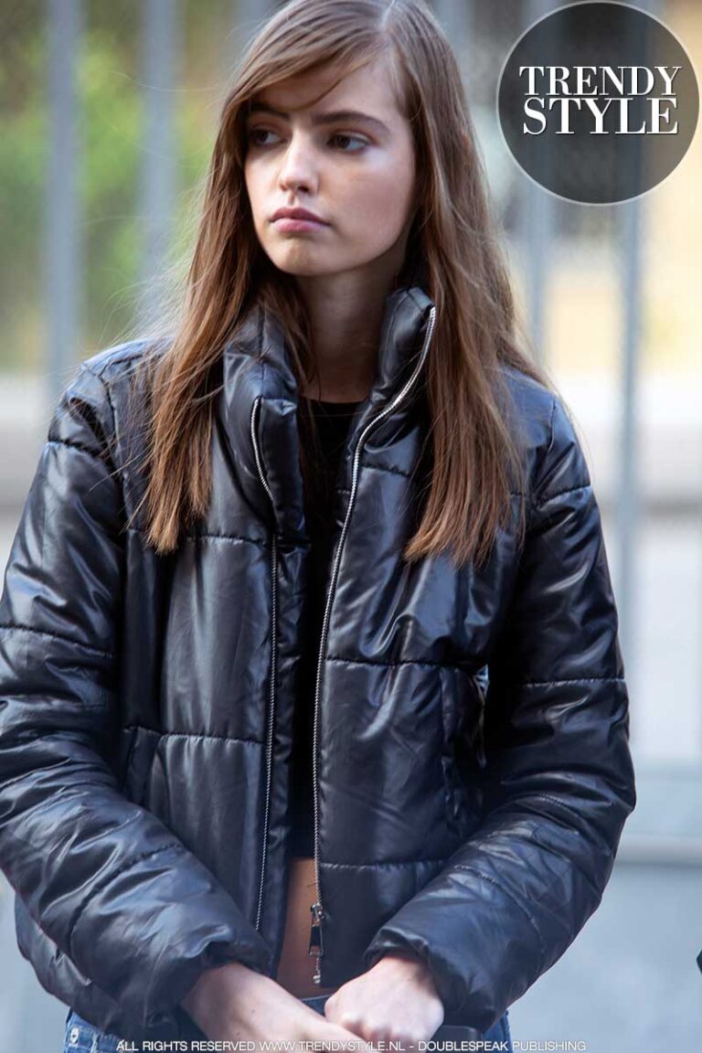 Haartrends 2021. Zelf een schuine pony knippen