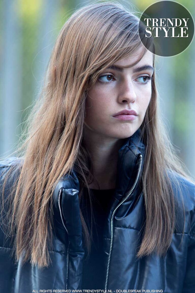 Haartrends 2021. Zelf een schuine pony knippen