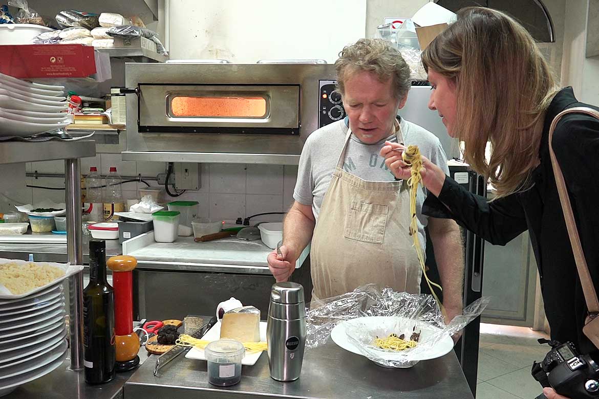 Pasta-shake met zwarte truffel voor gourmands door sterrenkok Roland ...
