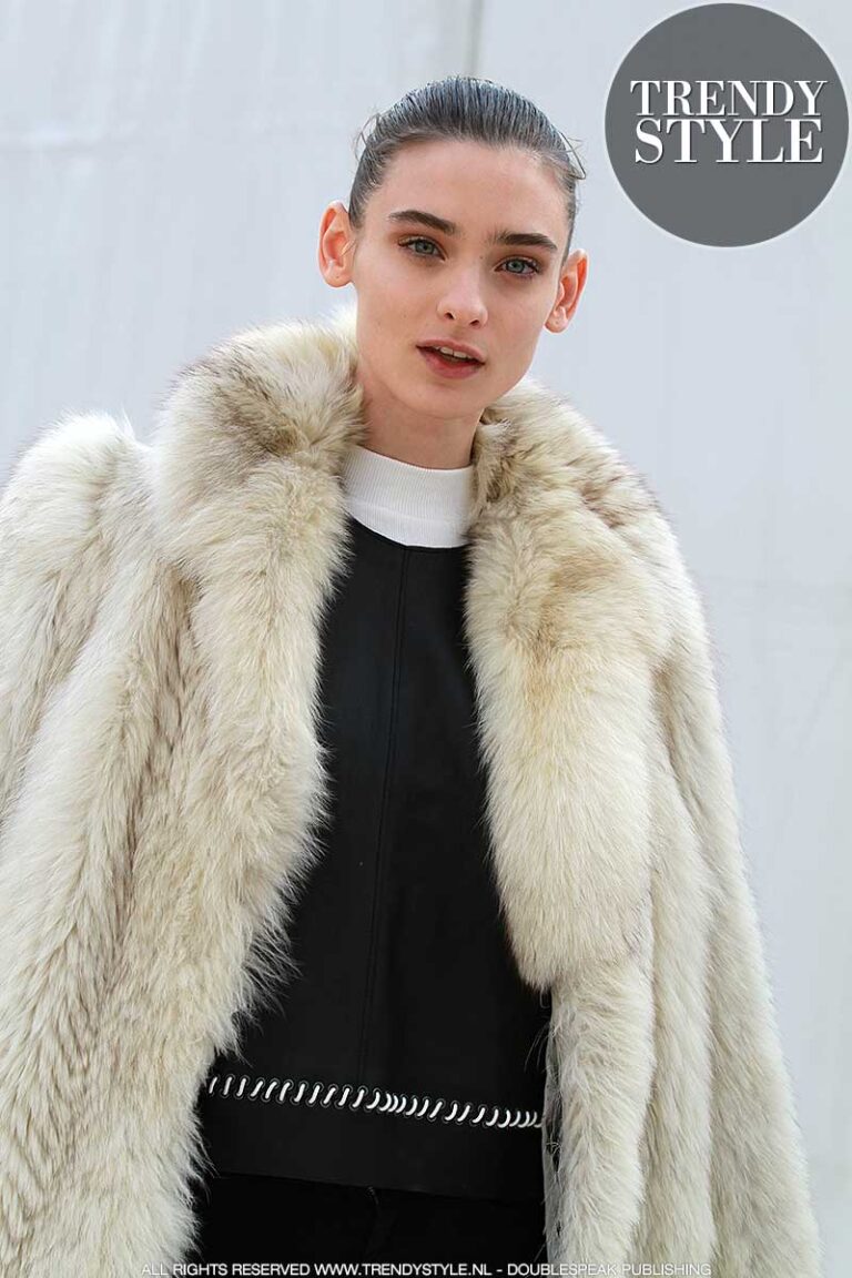 Modellentruc: als je winterjas maar heftig is! - TRENDYSTYLE